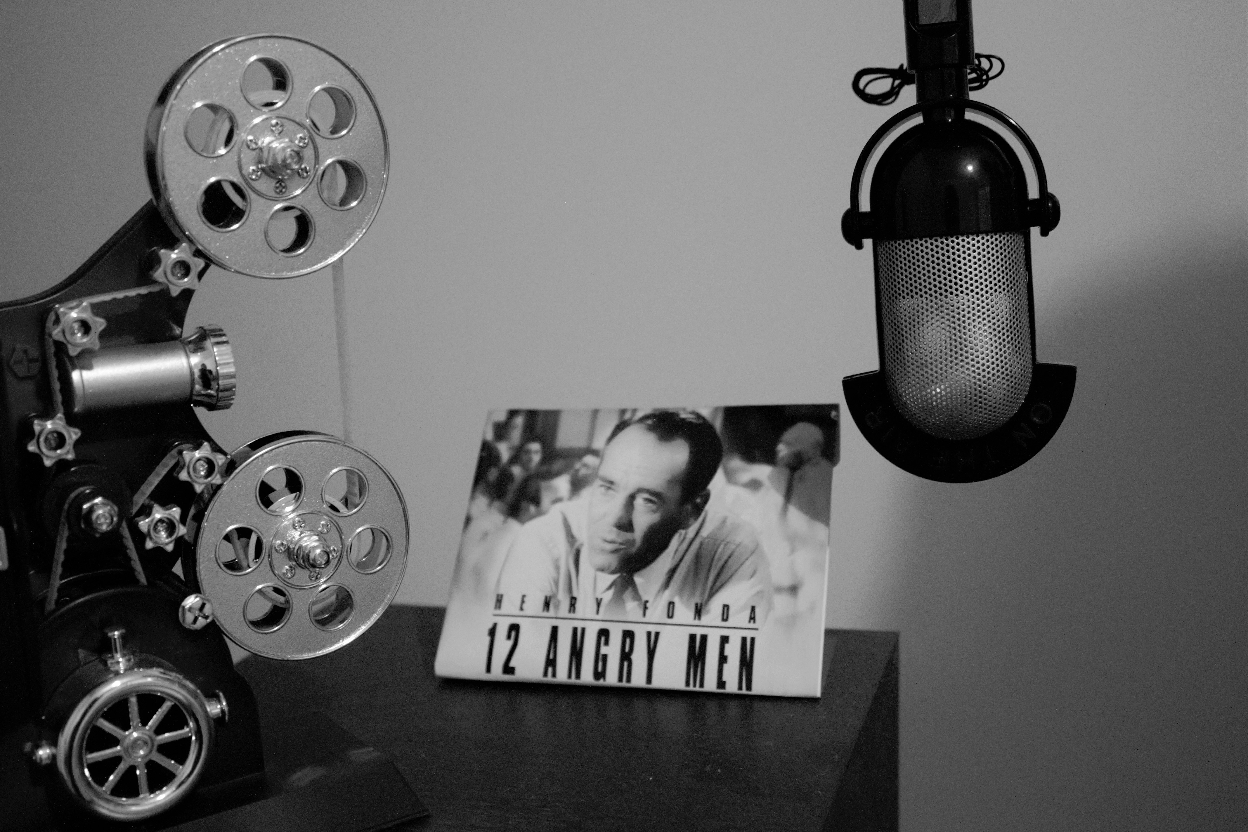 12 (minus eleven) Angry Men